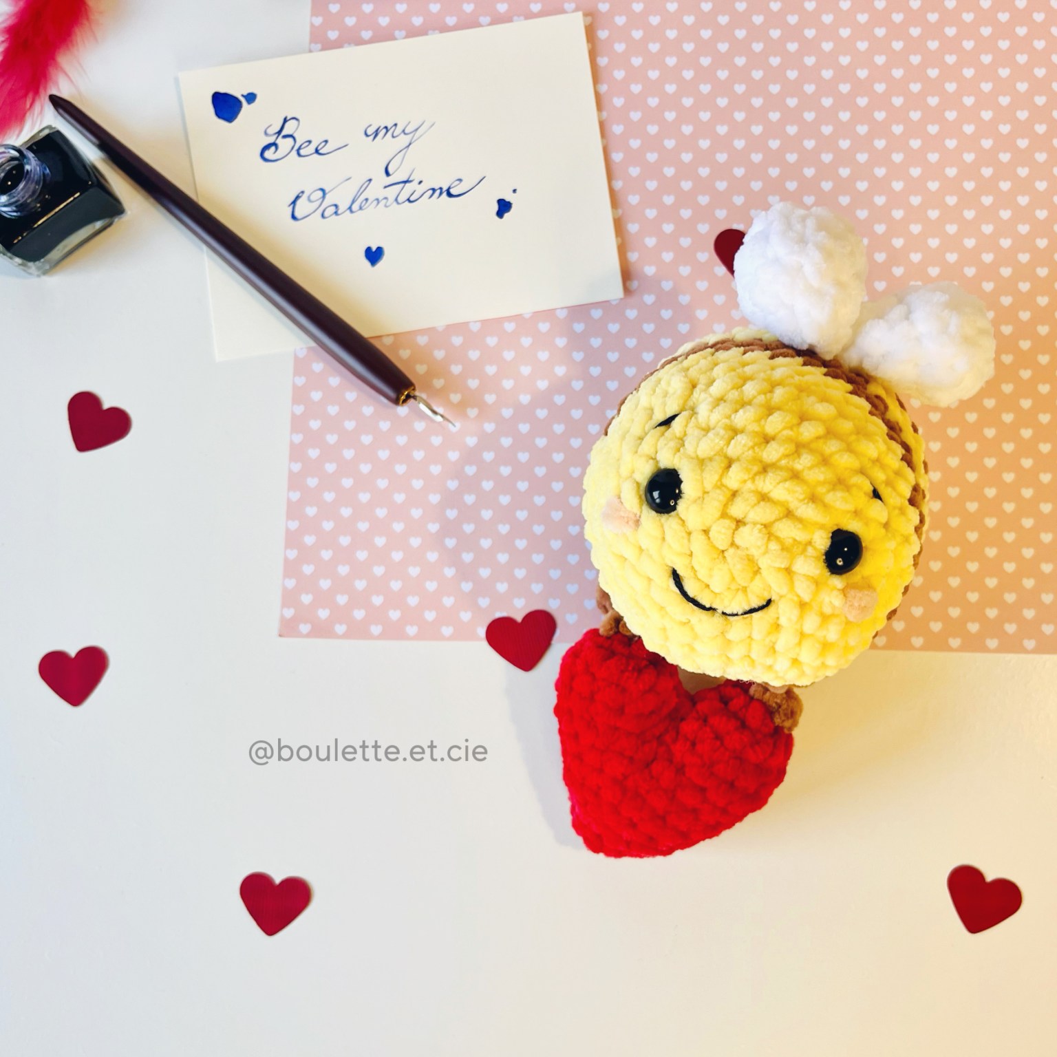 Bee My Valentine – Free Pattern – Boulette & Cie